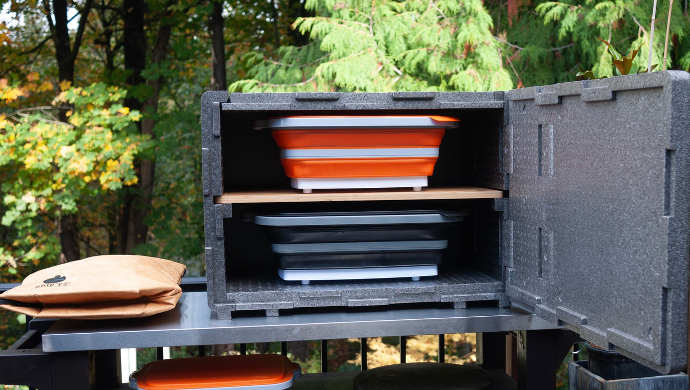 Rest EZ 'Que Crib Meat Resting Station - Includes Bamboo Cutting Board ...